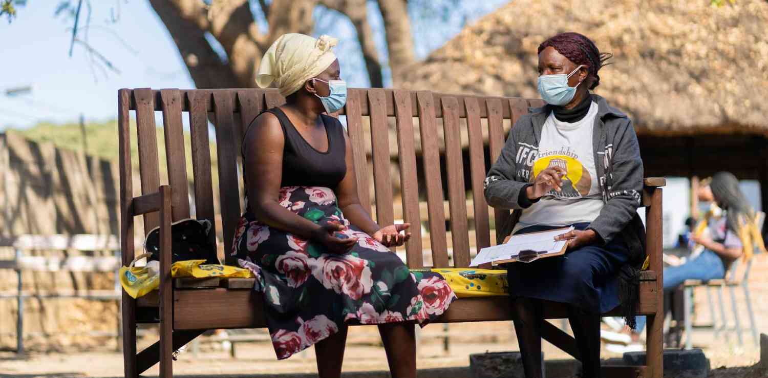 Bagaimana Friendship Bench Menjembatani Kesenjangan Layanan Kesehatan ...